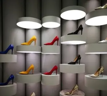 Visual Merchandising Manager Job Description – Requirements, Salary, Jobs