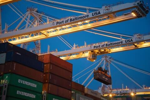 Stevedore Job Description – Requirements, Salary, Jobs